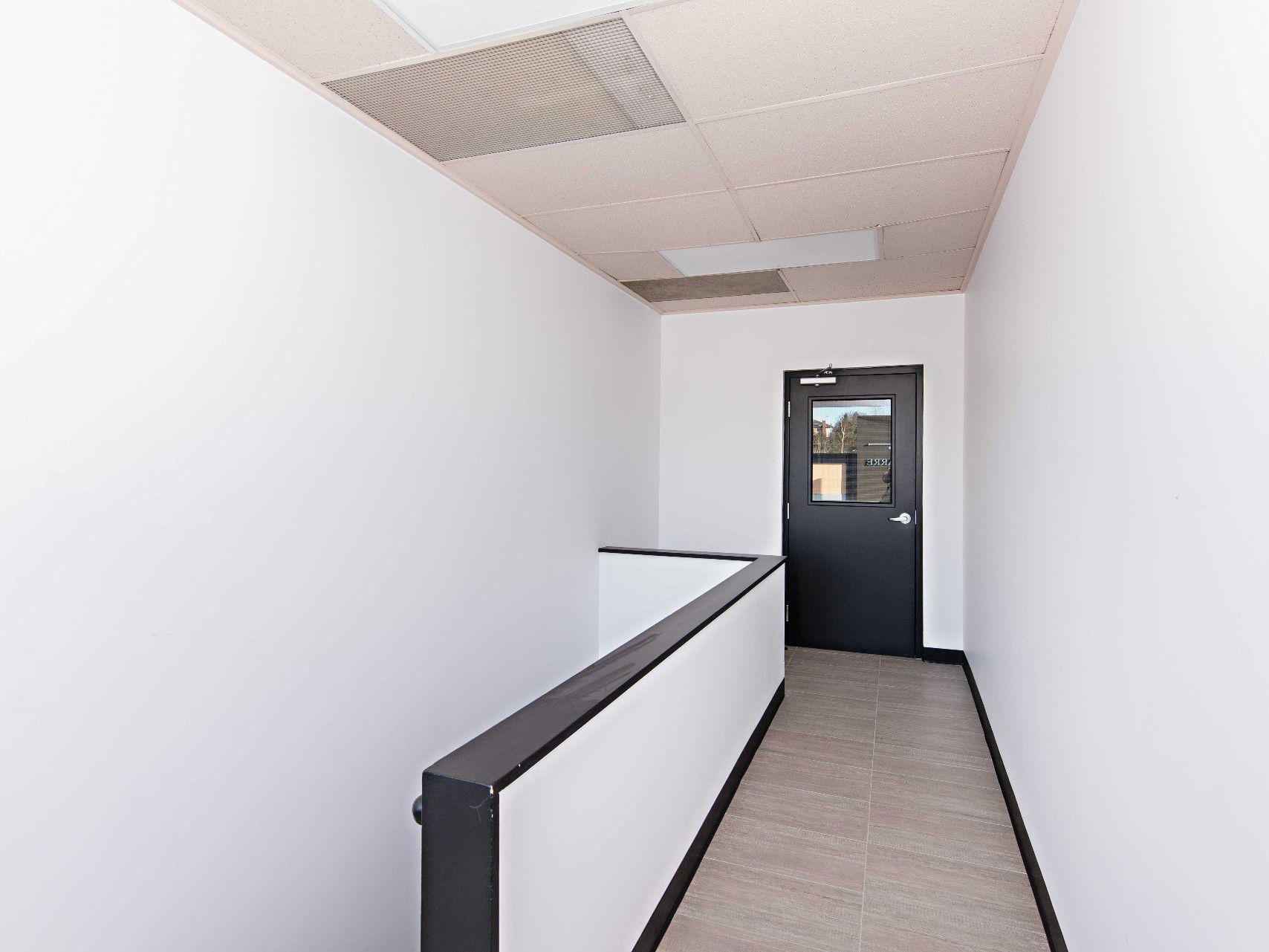 Commercial à louer - Val-d'Or 866 3e Avenue | Kangalou