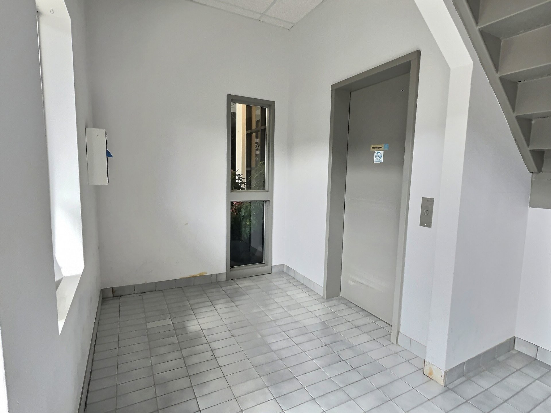 Commercial à louer - Val-d'Or 680 3e Avenue | Kangalou